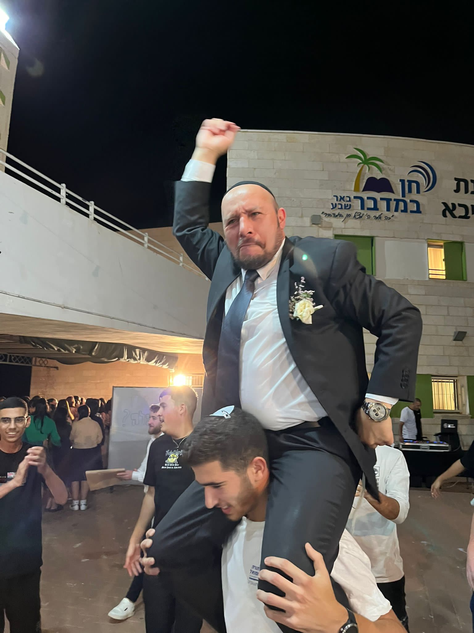 A long-awaited day for Elisha & Esther Chaya - Shavei Israel