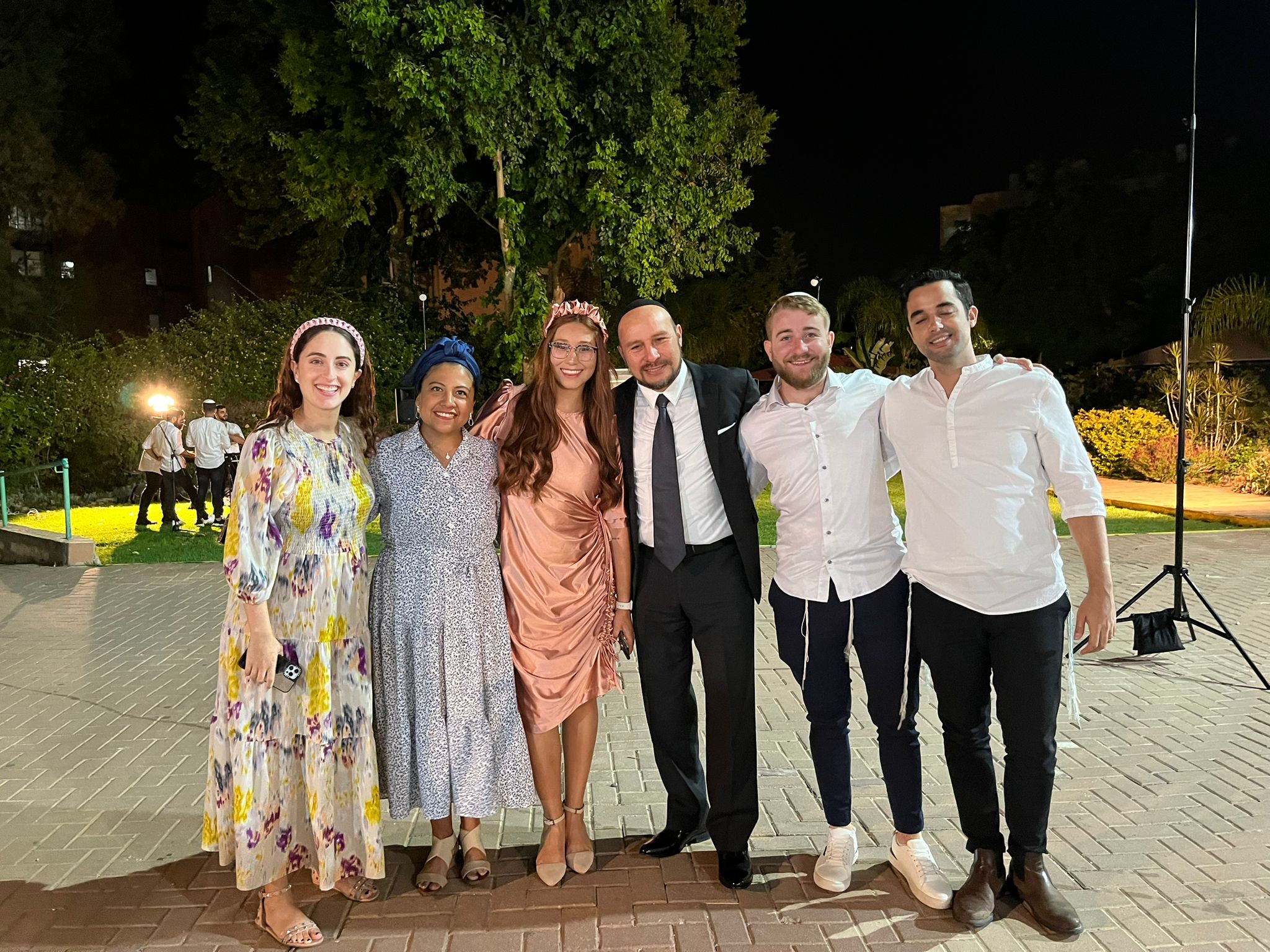 A long-awaited day for Elisha & Esther Chaya - Shavei Israel